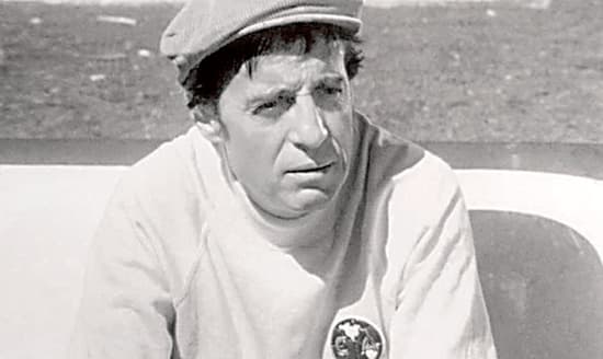 La historia detrás de la estatua de El Chanfle en la cancha del América ...