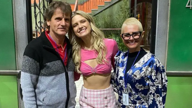 Talitha Becker invitó a su familia al set de 'Vecinos' y así la pasaron ...