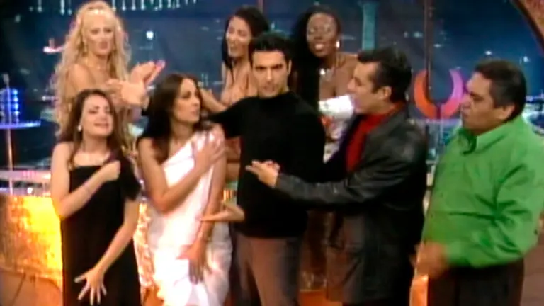 La Hora Pico: Consuelo y Lorena se dejan ver como nunca | Distrito Comedia programas | Distrito ...