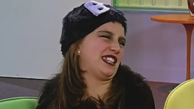 Bibi se convierte en una niña normal y se enoja con Federica | Shows ...